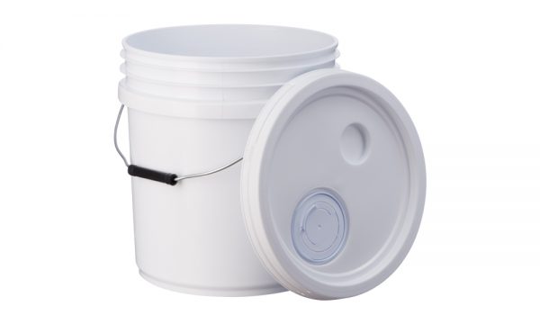 10 Litres Pail & Cover With Spout – Century Plastic