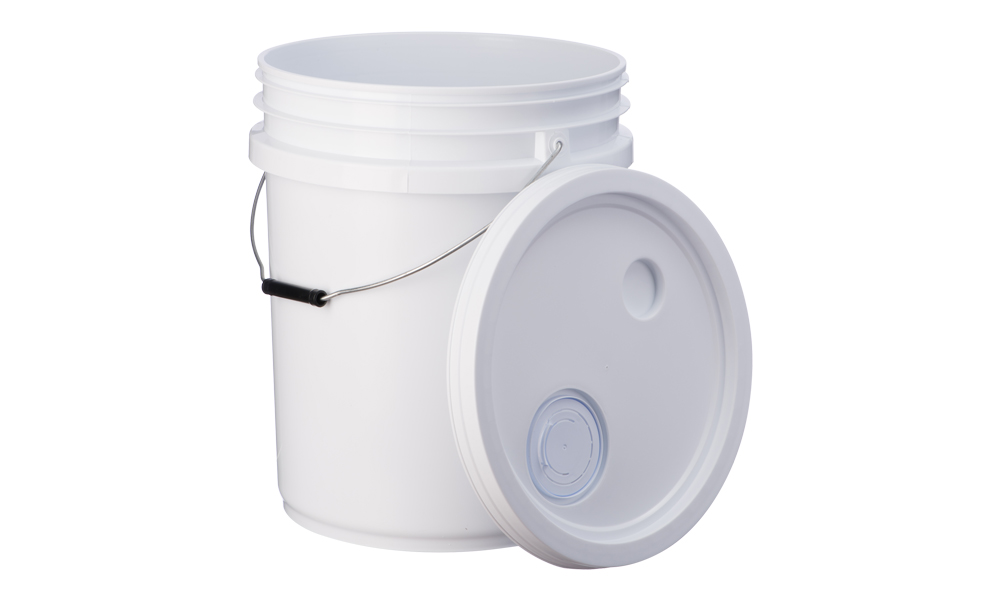 20 Litres Pail & Cover With Spout – Century Plastic